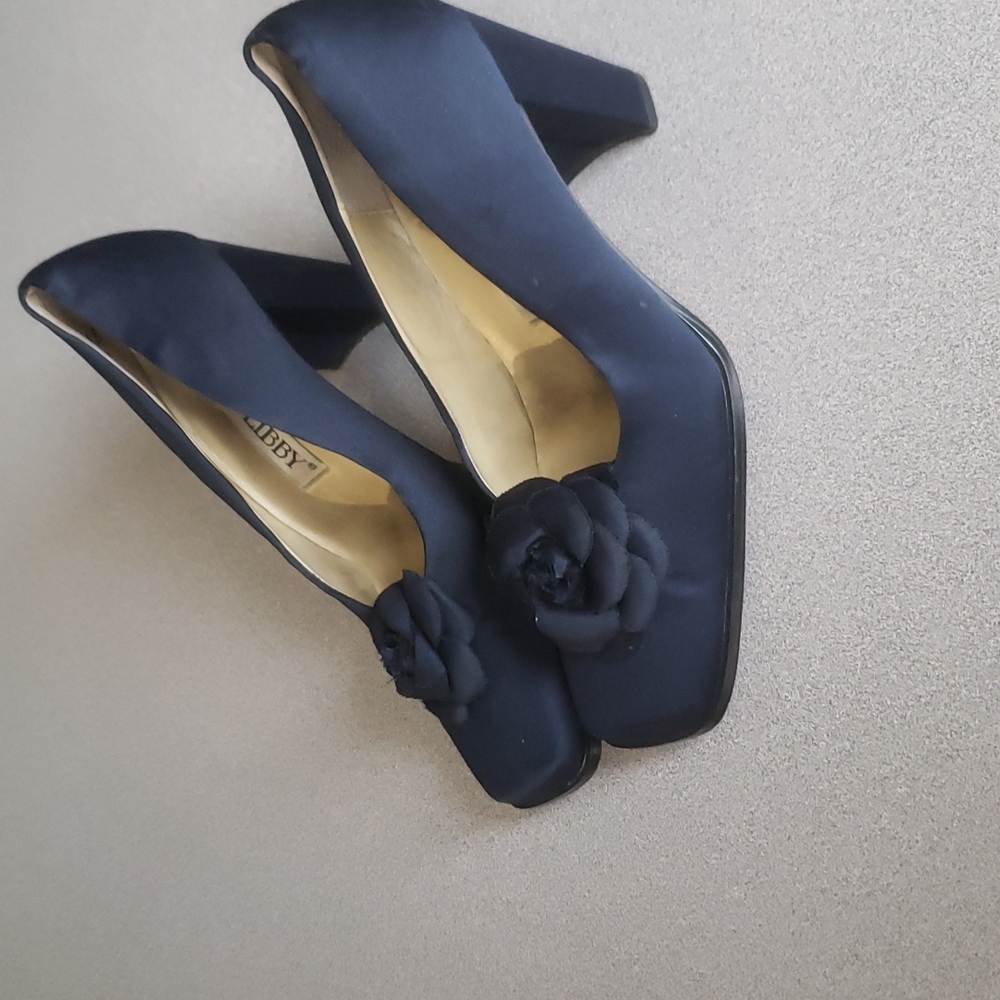 Sam & Libby Stacked Navy Blue Heels Size 5.5 - Gem